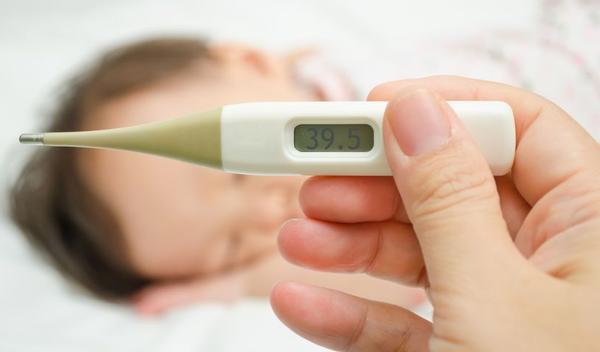 Wanneer is koorts bij een baby gevaarlijk? | gezondheid.be