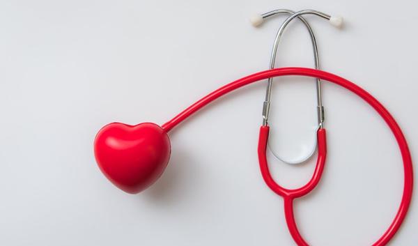 Kan je reizen met hartfalen? 10 tips voor een veilige reis | gezondheid.be