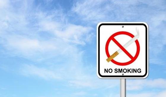 Rookverbod in de auto in het bijzijn van kinderen | gezondheid.be