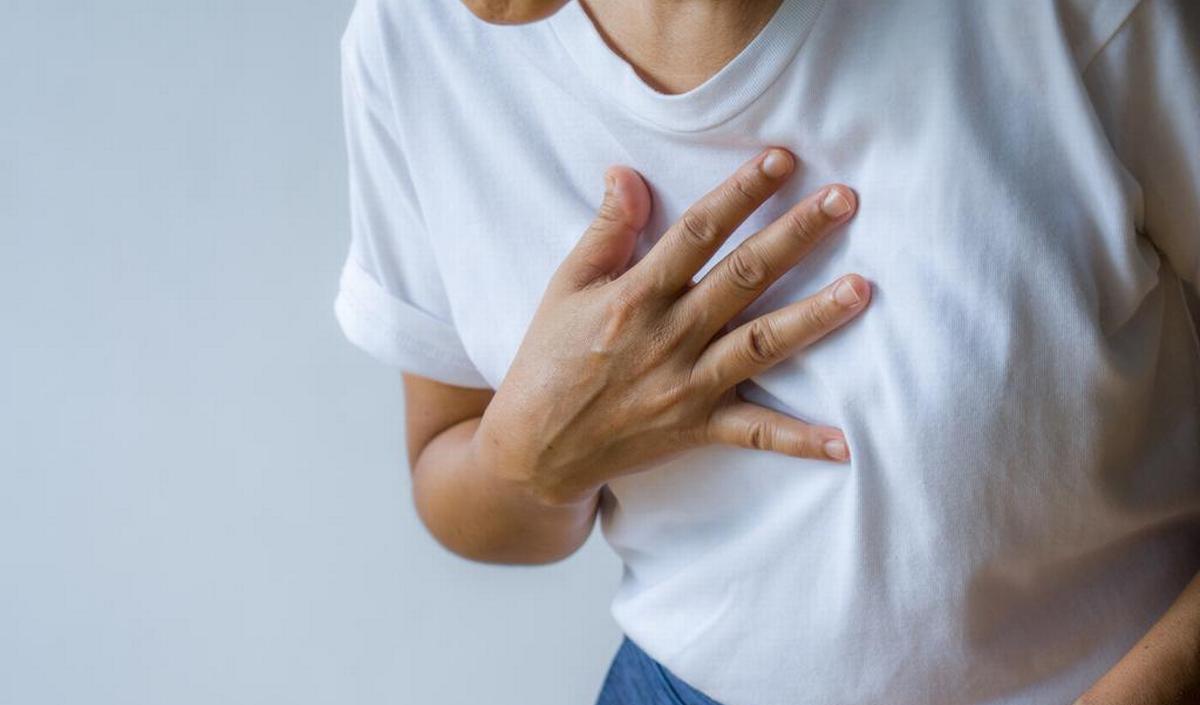 Pijn op de borst: wanneer denken aan angor (angina pectoris) of ...