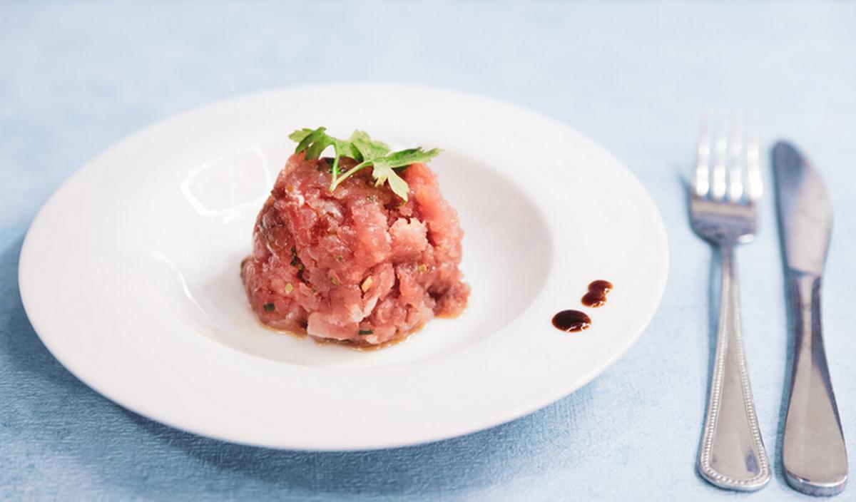 Vanaf welke leeftijd mag een kind rauw vlees, vis of kaas eten ...