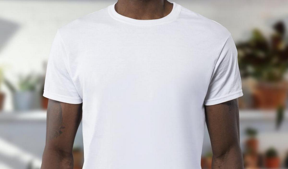 7 tips om gele vlekken uit witte kleding te krijgen | gezondheid.be